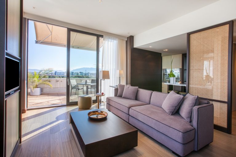 Welcome - Crowne Plaza Genève